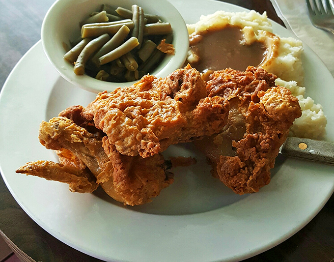 Fried chicken dinner with all the fixings&mdash;proof that diners do comfort food better than places charging triple the price.