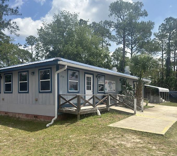 Surrounded by pines instead of palms, Essex Seafood House stands like a New England transplant that found its true calling in rural Florida.