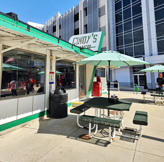 Al fresco dining, diner-style. Those green umbrellas aren't just for shade&mdash;they're beacons signaling "Good food happens here!"
