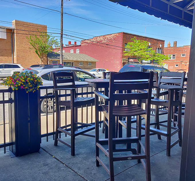 Outdoor seating that invites you to people-watch while you pizza-eat—a perfect urban oasis for enjoying Ohio's fleeting perfect weather days.