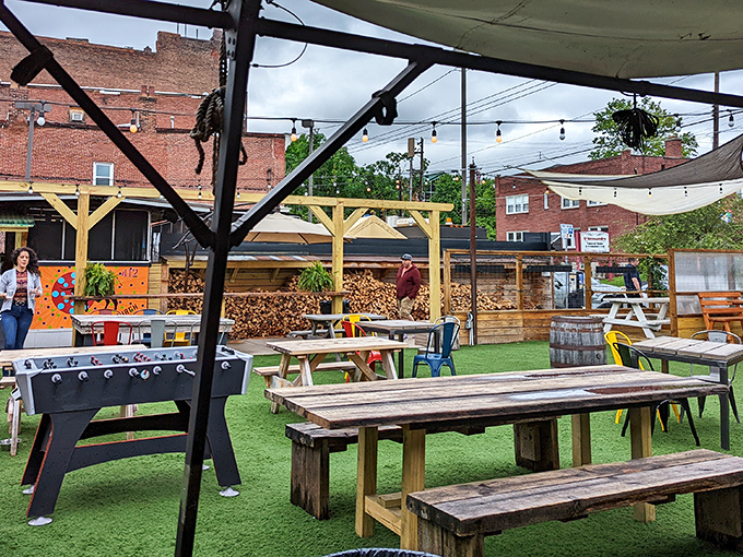 The outdoor space at Walter's feels like the backyard barbecue you wish you could throw&mdash;complete with games, picnic tables, and not having to do dishes.