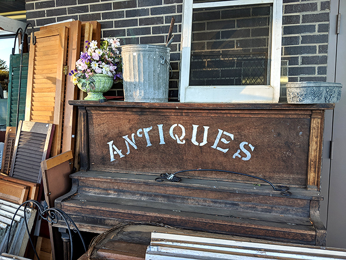 This weathered piano-turned-display piece hits all the right notes. When antiques get a second act, the performance is always worth watching.