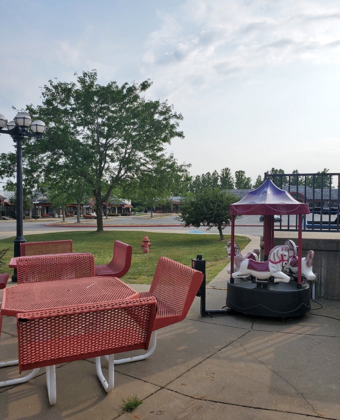 Even the rest areas have personality, with cheerful red seating and a nostalgic carousel horse inviting shoppers to take a well-deserved breather.