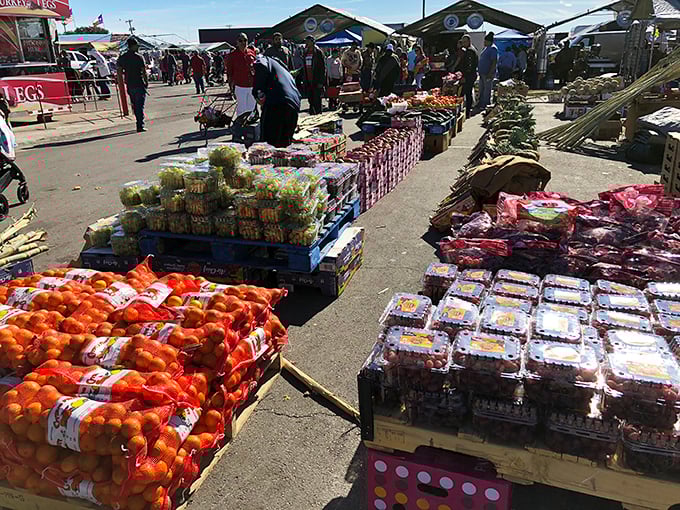 Fresh produce that puts supermarkets to shame. These fruits and vegetables didn't spend two weeks on a truck&mdash;they spent two hours on a truck!