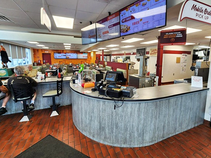 Command central—where orders are taken and hot dog destinies fulfilled. The curved counter invites you into the Jib Jab experience.