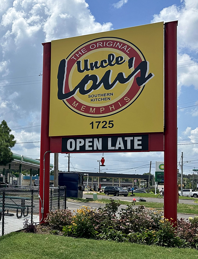 "Open Late" might be the two most beautiful words in the English language when you're craving legendary fried chicken after hours.