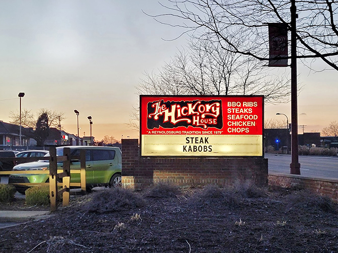 The illuminated sign that's guided hungry travelers for decades. When those lights come on at dusk, it's like a barbecue lighthouse.