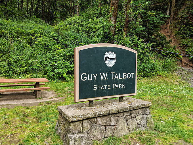 The official welcome mat to Oregon's natural splendor. This sign promises less than what awaits&mdash;the mark of all truly great destinations.