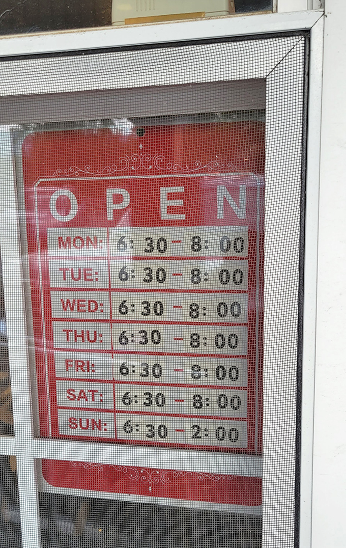 Early birds get the pancakes! Those 6 AM opening times are for serious breakfast enthusiasts only.