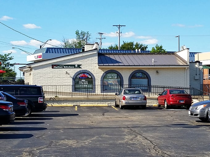 The restaurant's exterior view from the parking lot&mdash;where hungry patrons arrive with high hopes and leave with happy stomachs.