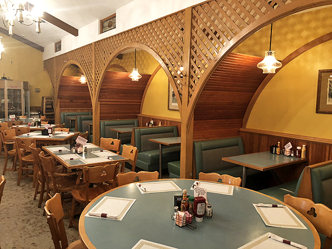 Booths that have witnessed first dates, family celebrations, and countless coffee refills &ndash; the silent historians of Lake Geneva's morning rituals.