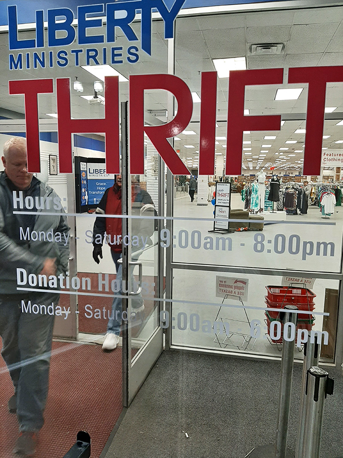 The gateway to thrifting paradise comes with convenient hours. That sign might as well read "Open daily: For bargain hunters and treasure seekers."