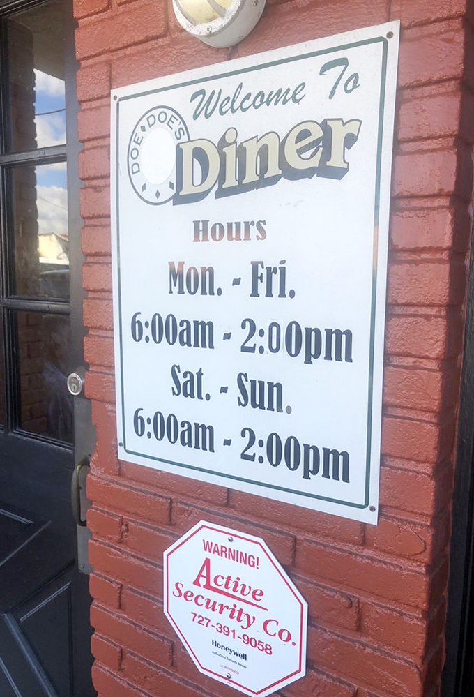 Early birds get more than worms here&mdash;they get first crack at those legendary pancakes and prime counter seats.