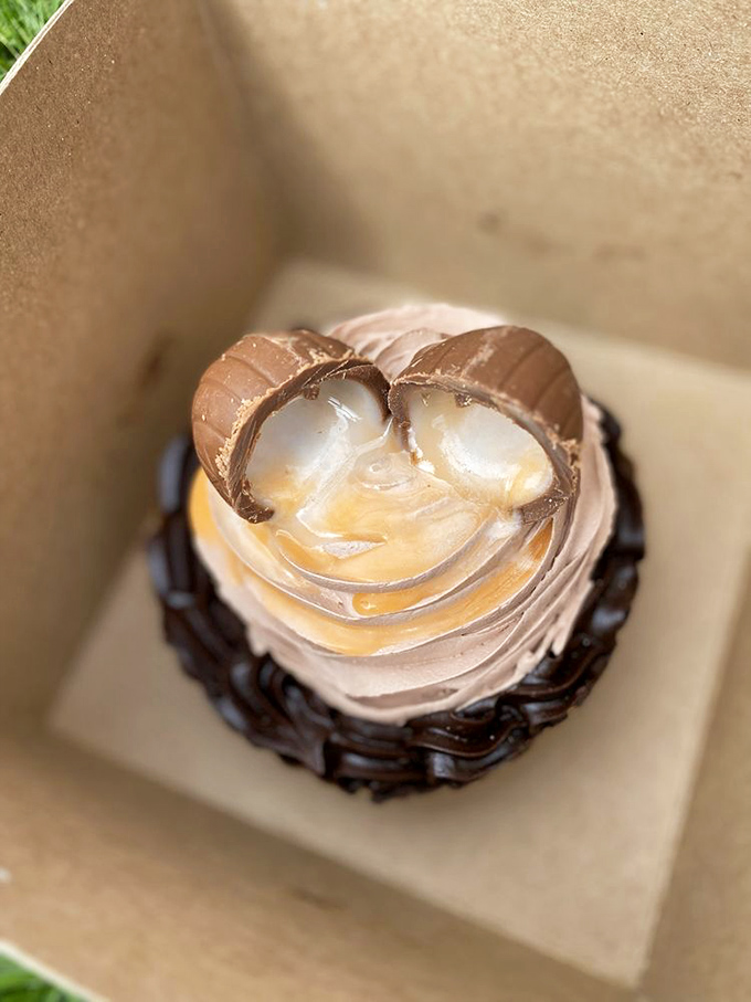 A Cadbury Delight that proves chocolate and caramel were meant to be together, like Fred and Ginger.