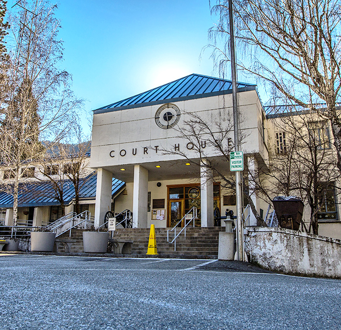 Even Downieville's courthouse looks like it belongs in a Norman Rockwell painting &ndash; small-town justice served with a side of architectural charm.