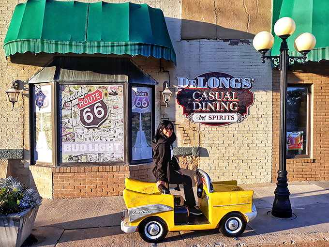 DeLongs' Casual Dining proves that Route 66 kitsch and comfort food go together like convertibles and summer days&mdash;especially with that adorable yellow car out front.