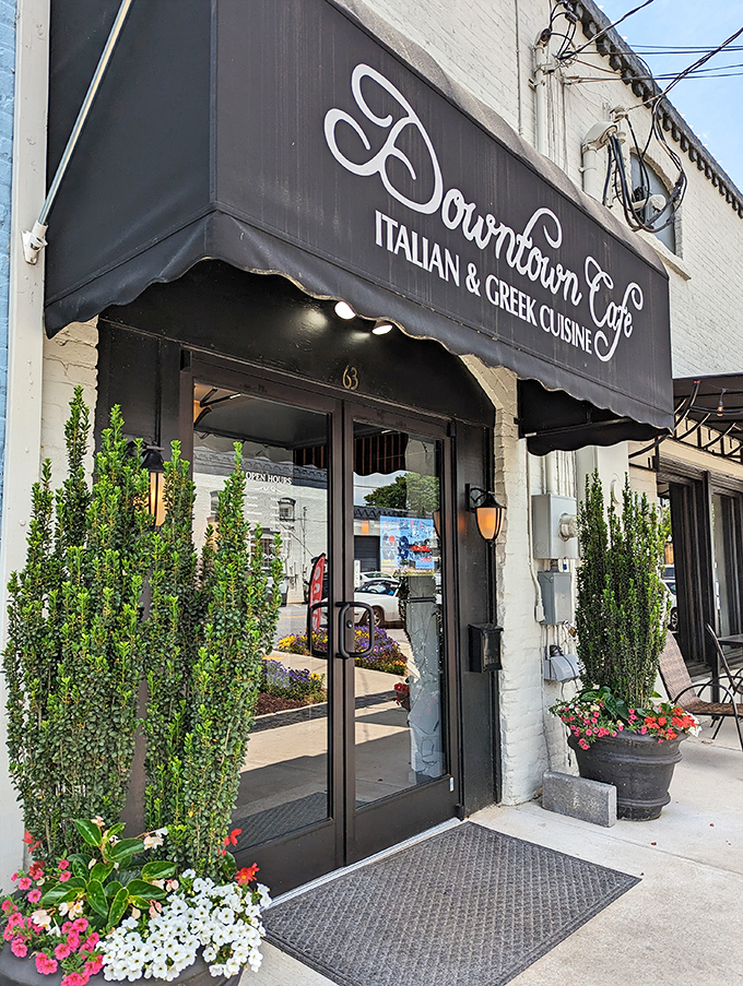 Downtown Cafe's Italian and Greek offerings prove that good food transcends ZIP codes and city limits.