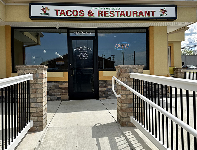 El Serranito brings authentic Mexican flavors to Smyrna, because retirement doesn't mean retiring from good tacos.