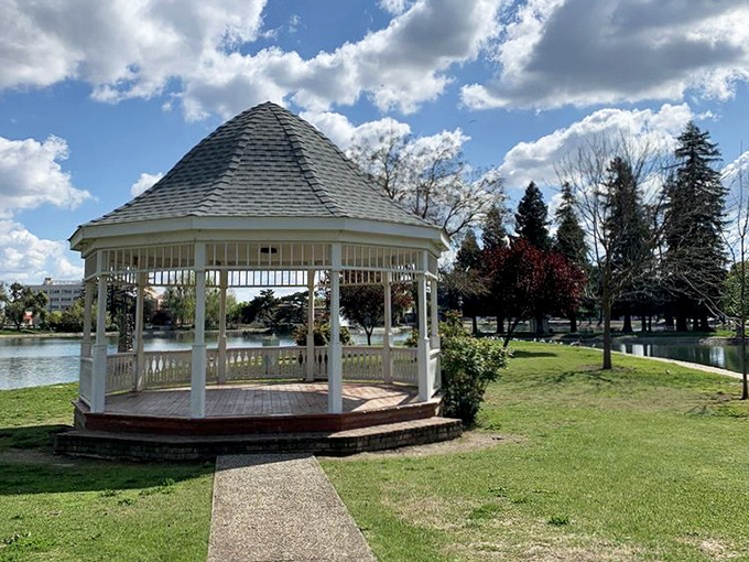 The gazebo at Ellis Lake looks like it's waiting for a community band concert or perhaps your next perfect Instagram moment.