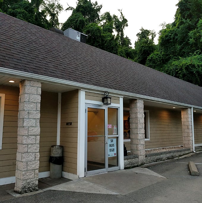 The entrance may be humble, but it might as well be adorned with a sign reading "Abandon diet, all ye who enter here."