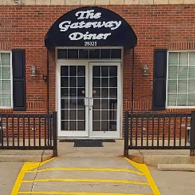 That iconic black awning signals to hungry travelers: abandon your diet plans, all ye who enter here.