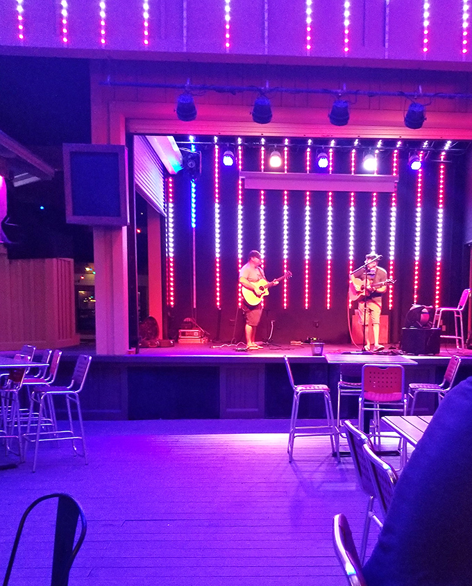 Live music adds the perfect soundtrack to your seafood feast &ndash; because calories consumed while tapping your feet only count as half.