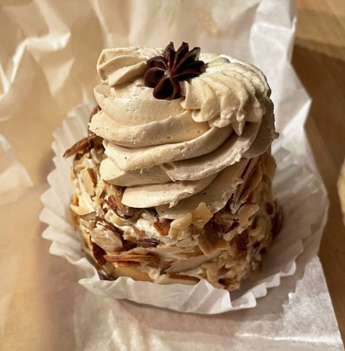 This mocha bell pastry doesn't just ring&mdash;it sings. The combination of coffee and chocolate is like a duet between Pavarotti and Sinatra.