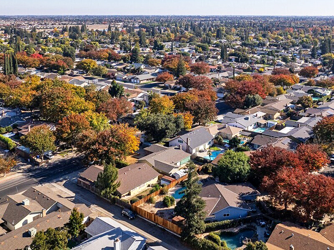 Modesto's tree-lined neighborhoods showcase affordable homes where retirement dreams and Social Security checks can live happily ever after.