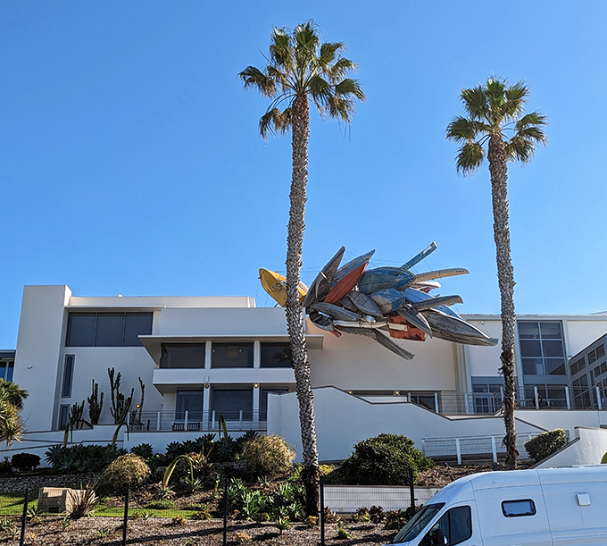 The Museum of Contemporary Art proves that even buildings can be works of art, with palm trees standing guard like nature's own gallery docents.