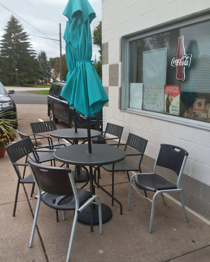 Outdoor seating for those perfect Ohio days when the only thing better than comfort food is comfort food with a side of sunshine.