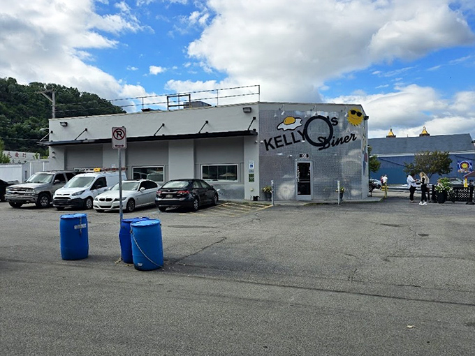 Even from the parking lot, Kelly O's silver exterior promises the kind of meal that makes you plan your next visit.