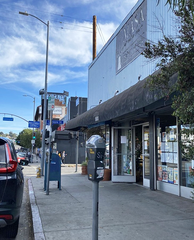 From this angle, Masa looks like any other storefront. But those who know, know&mdash;pizza paradise awaits just steps away.