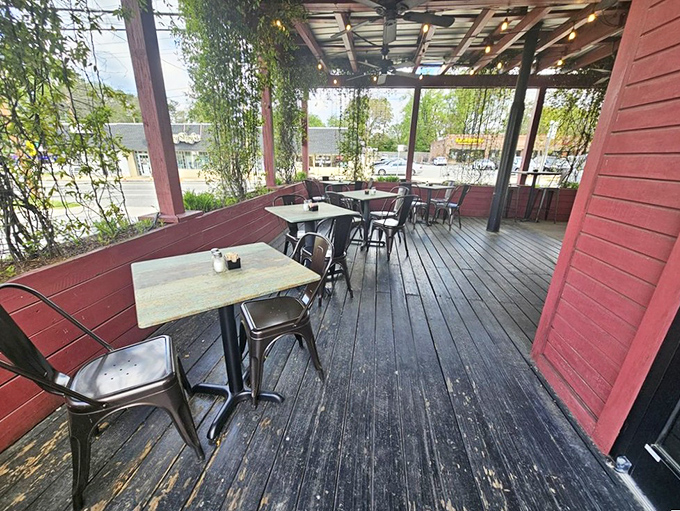 Al fresco dining where your pancakes come with a side of fresh air and sunshine.