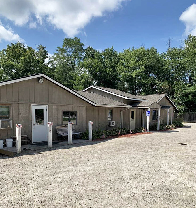 On sunny days, the exterior of Rod's Capricorn Inn looks even more inviting, like a friend's home where the door is always open and the grill is always hot.