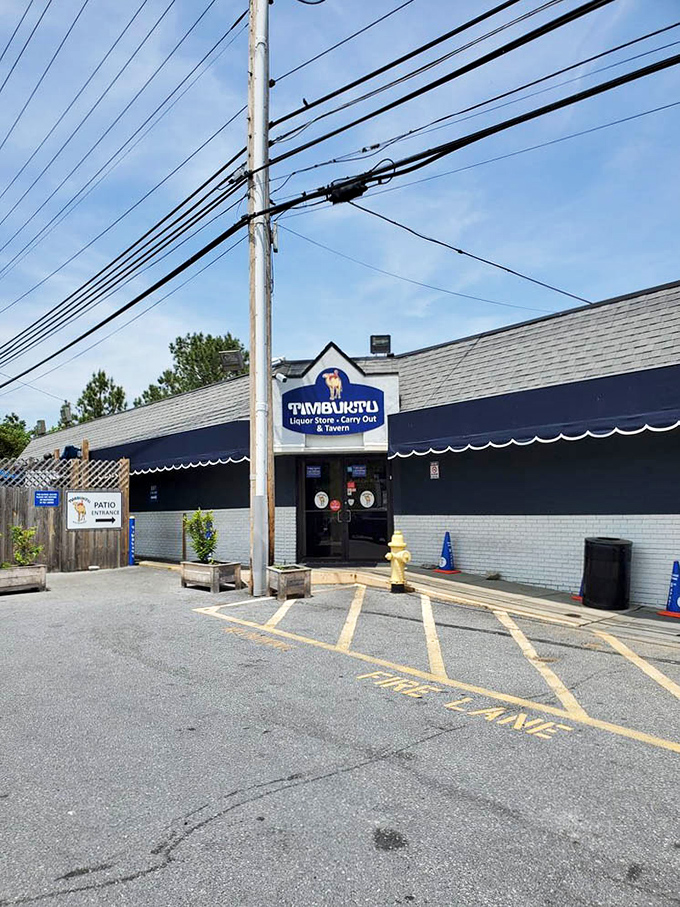 Another view of the humble exterior&mdash;proof that in the culinary world, it's what's inside that counts. This unassuming building houses seafood royalty.