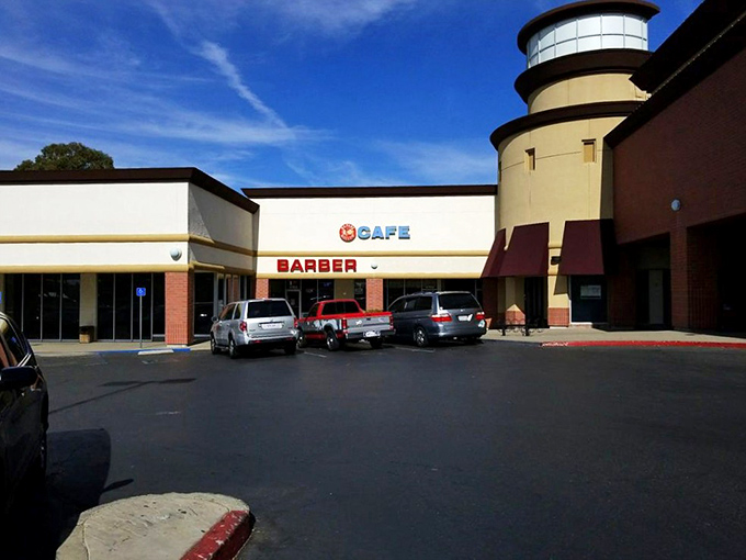 The unassuming parking lot hides one of California's breakfast treasures. No valet needed when the reward is this delicious.