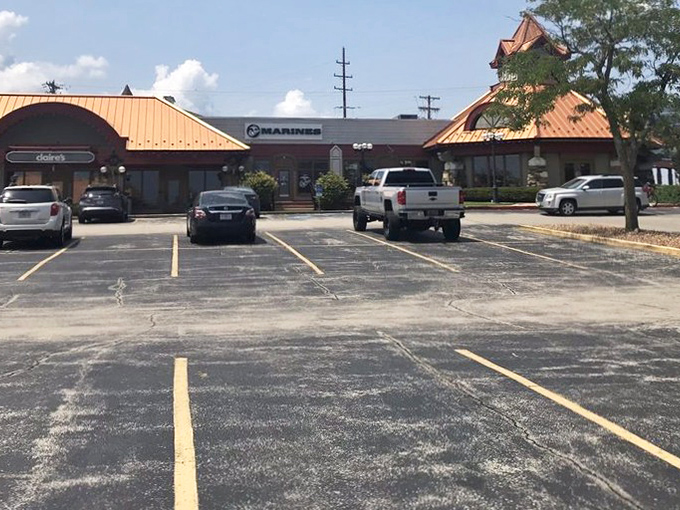 Ample parking means your only struggle will be remembering where you left the car after your shopping victory lap. 