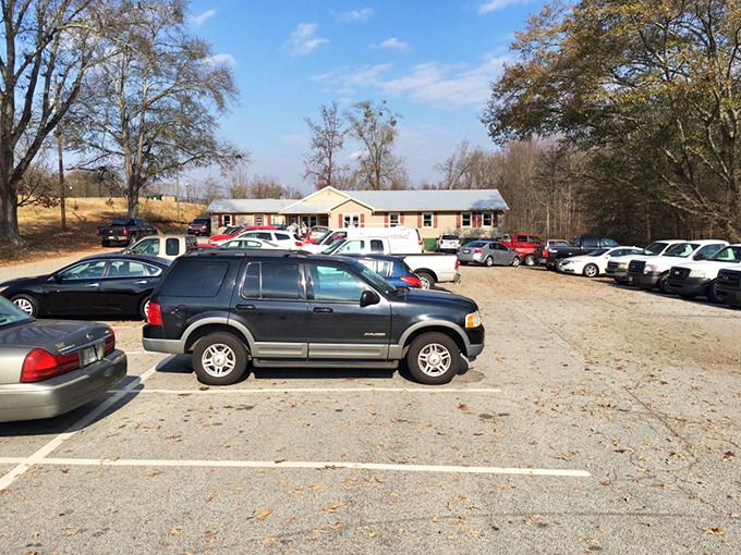 A packed parking lot tells you everything you need to know. In the barbecue world, this is the equivalent of a five-star Yelp review.