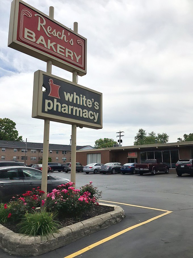 The sign that's guided hungry Columbus residents for generations. Like the North Star of baked goods, it points the way to donut salvation.