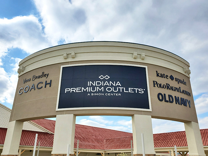 Brand name heaven in the Indiana countryside. This sign showcases the impressive lineup of premium retailers who've brought their discounted wares to Edinburgh.