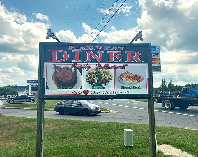 The sign says it all: "We Love Our Customers" &ndash; and the feeling is definitely mutual.