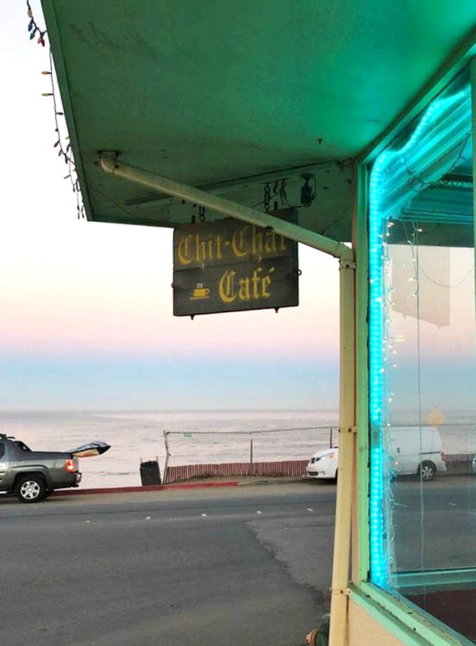 The corner of Esplanade and W. Manor Drive—where hungry travelers and locals alike discover that the best views in Pacifica come with excellent bagels.