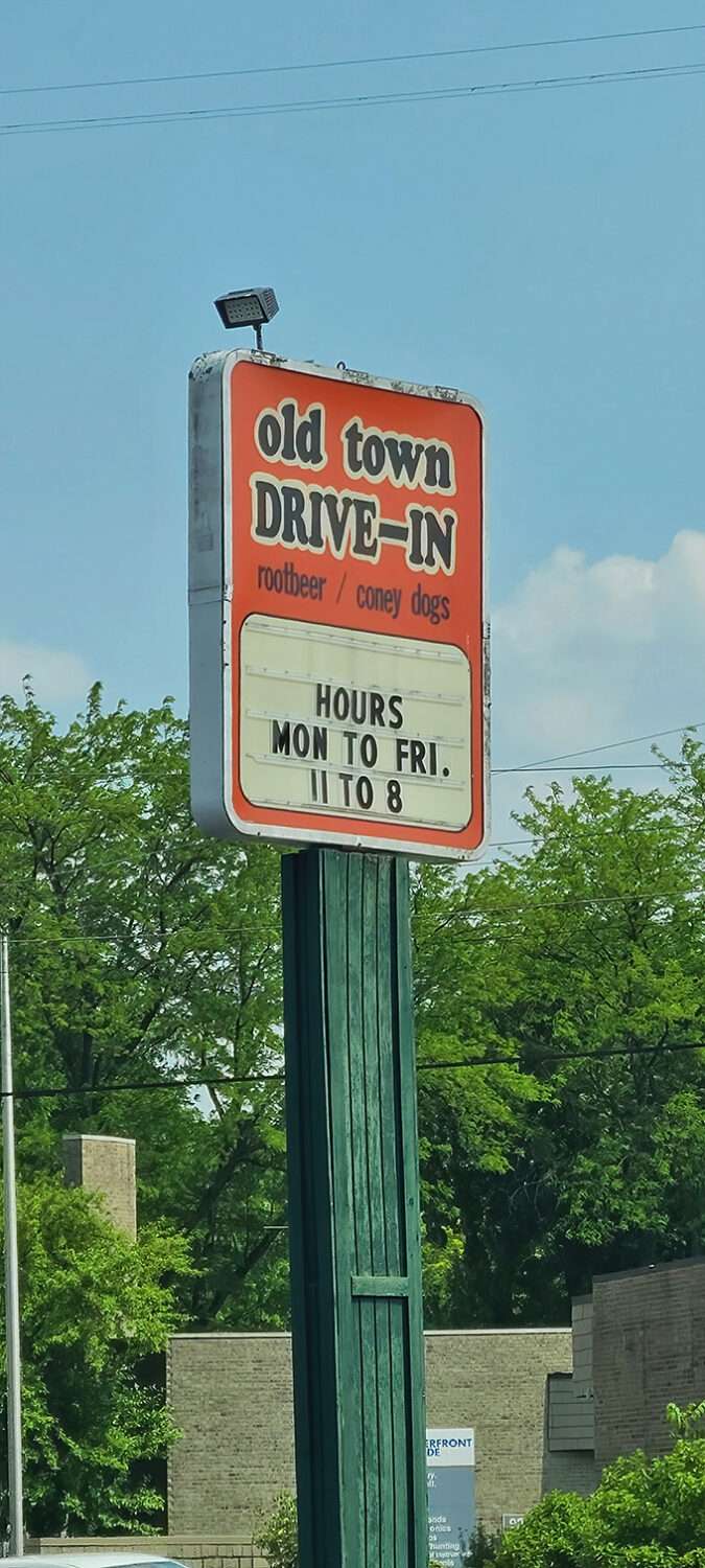 This vintage sign has been guiding hungry travelers to root beer paradise longer than GPS existed.