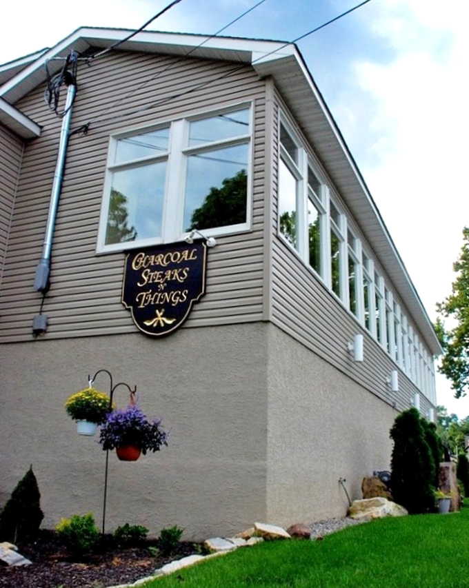 Charcoal Speaks For Things&mdash;a sign that promises both mystery and deliciousness. Like a good novel, it leaves you wanting more.