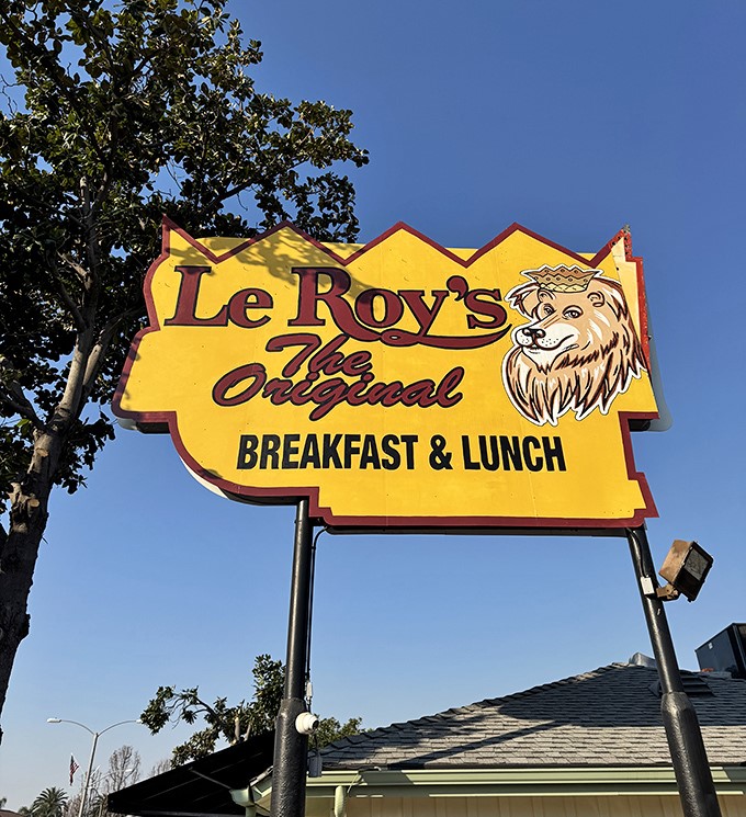 A beacon for the hungry, like a lighthouse guiding ships to crispy, delicious shores.