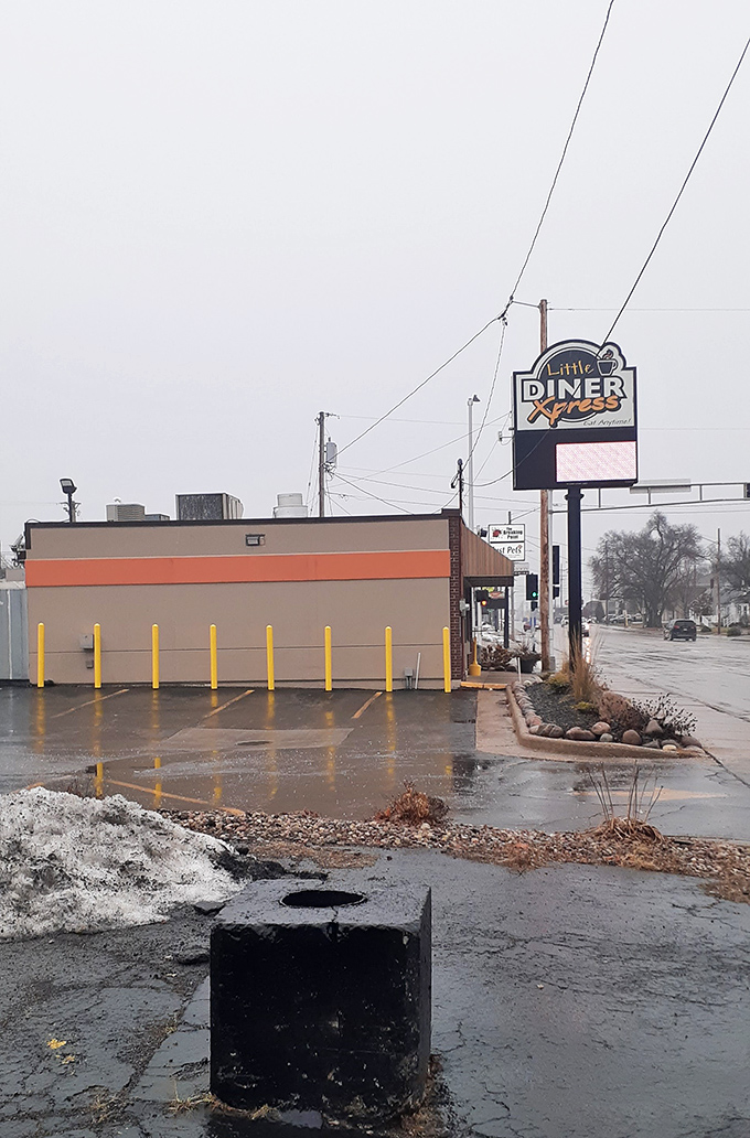 The beacon that guides hungry travelers through Wisconsin mornings. This sign has saved countless breakfast emergencies and morning meltdowns.