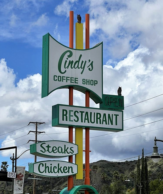 The sign that's guided hungry travelers for years. Like the North Star for those seeking fried chicken nirvana in Central Florida.