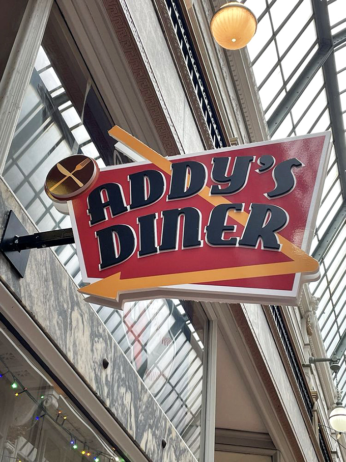 The sign that's guided hungry Clevelanders through breakfast darkness for years&mdash;a beacon of hope in a hangry world.