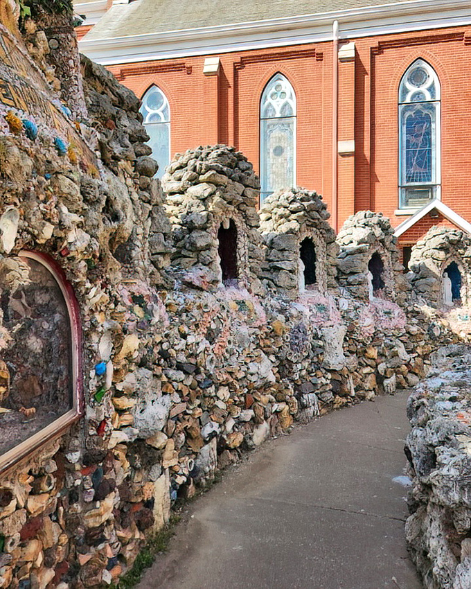 Stone structures frame the church's brick facade, creating a contrast that's like seeing Bach performed by a rock band&mdash;surprisingly perfect.
