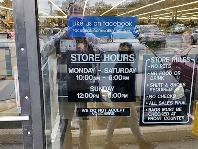 The rules of engagement clearly posted. These operating hours are your window of opportunity to the wonderful world of secondhand scores and pre-loved possibilities.